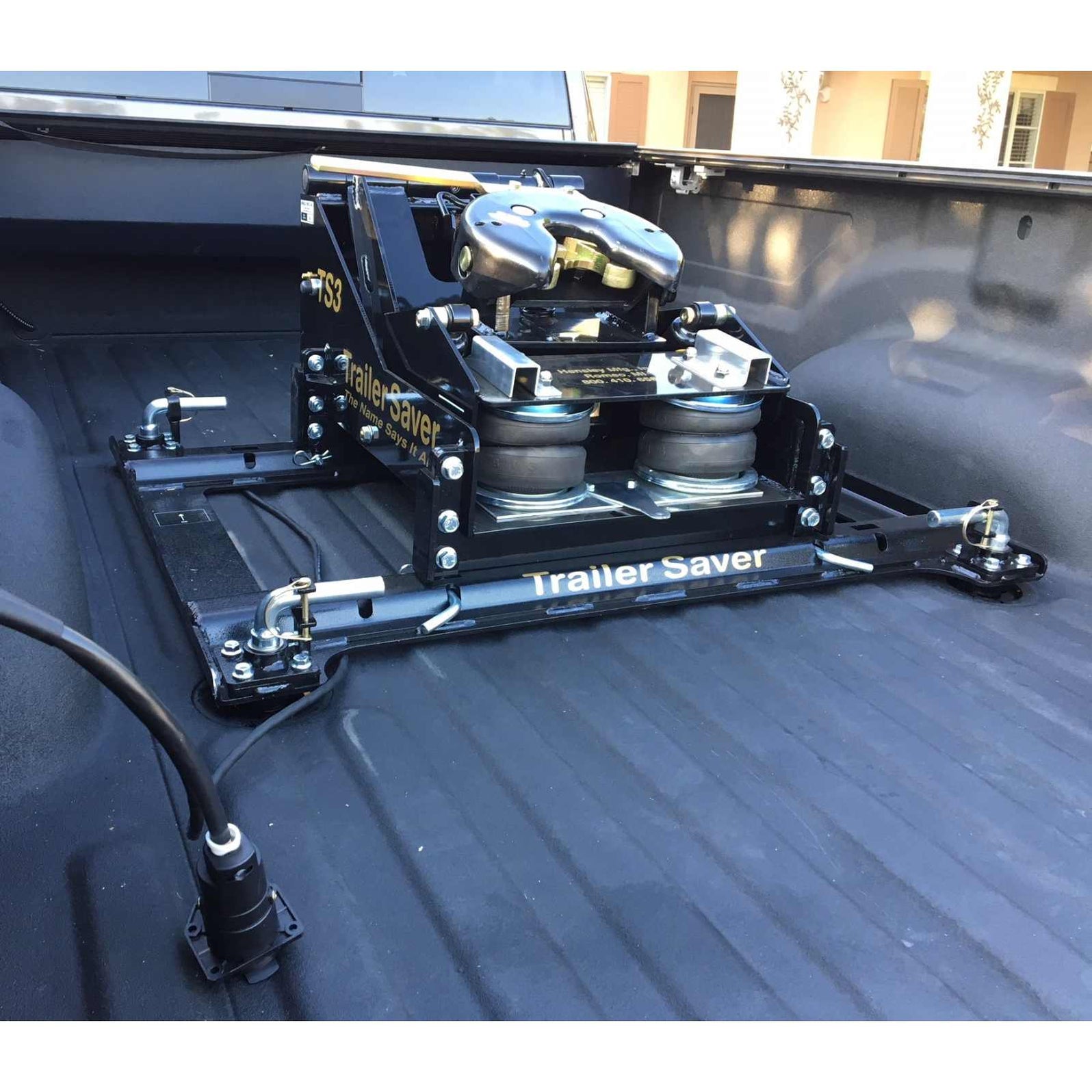 TrailerSaver TS3 Air-Ride 5th-Wheel Hitch — Hensley